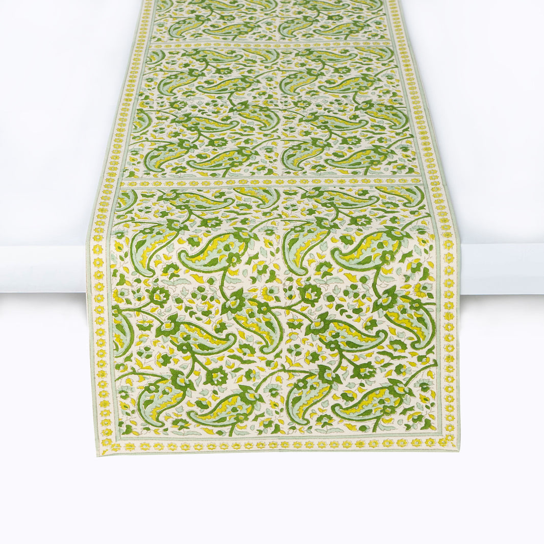 Elegant Table Runners in Pakistan | Handcrafted at Galleria Gultex